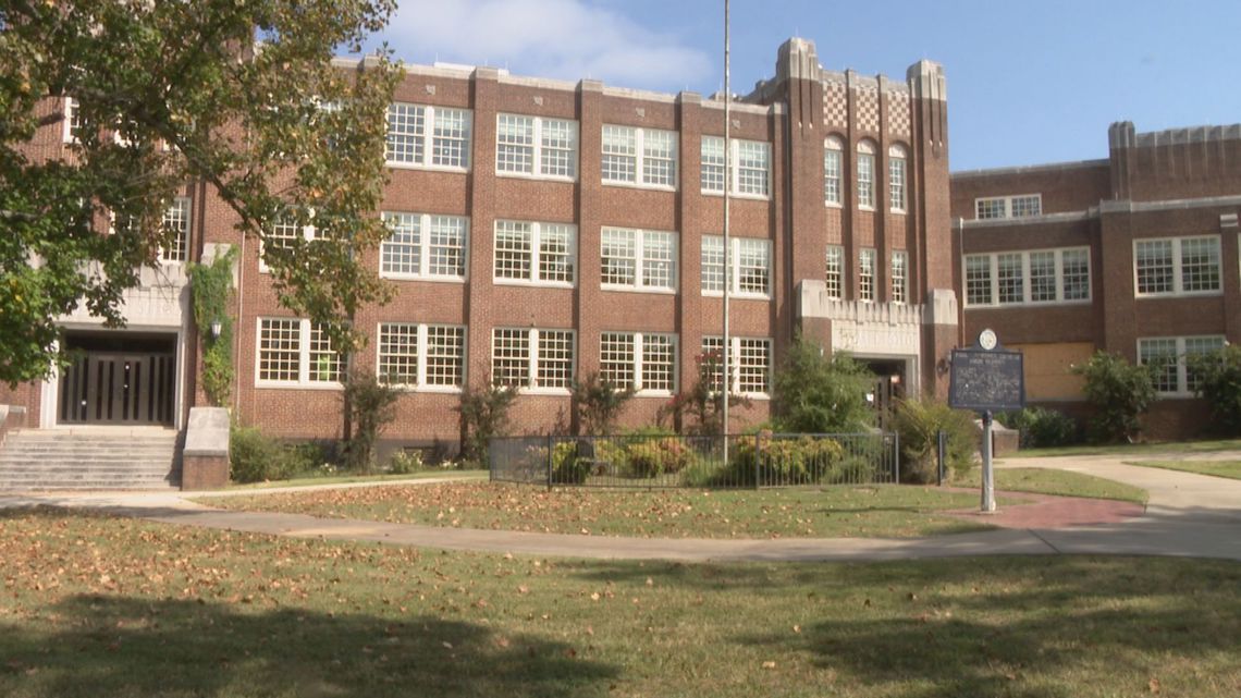 New renovations highlight the legacy of historic Dunbar school | thv11.com