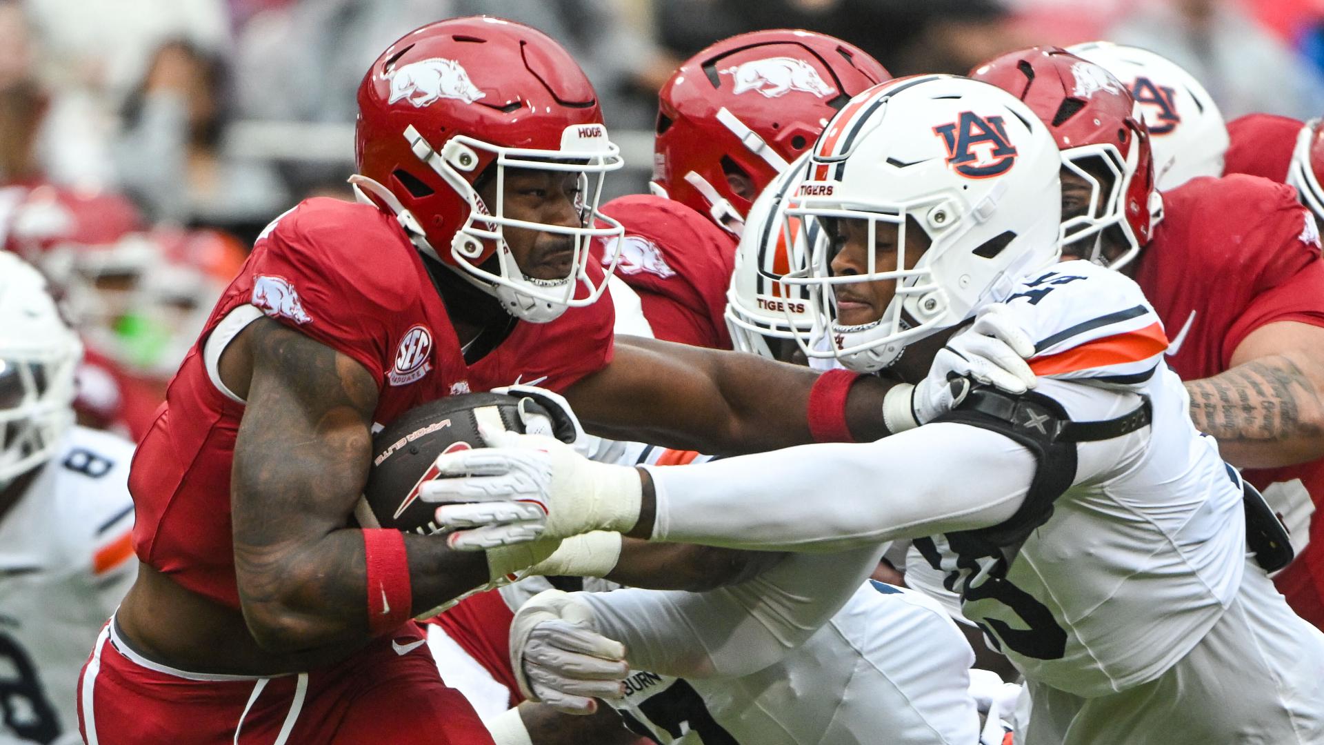 Arkansas suffers 33-24 loss at home to Auburn | thv11.com