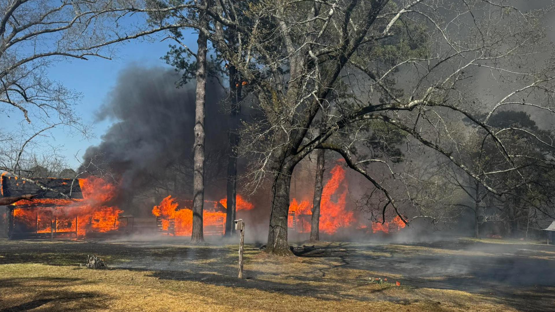 Crews responding to wildfires across Arkansas | What we know | thv11.com