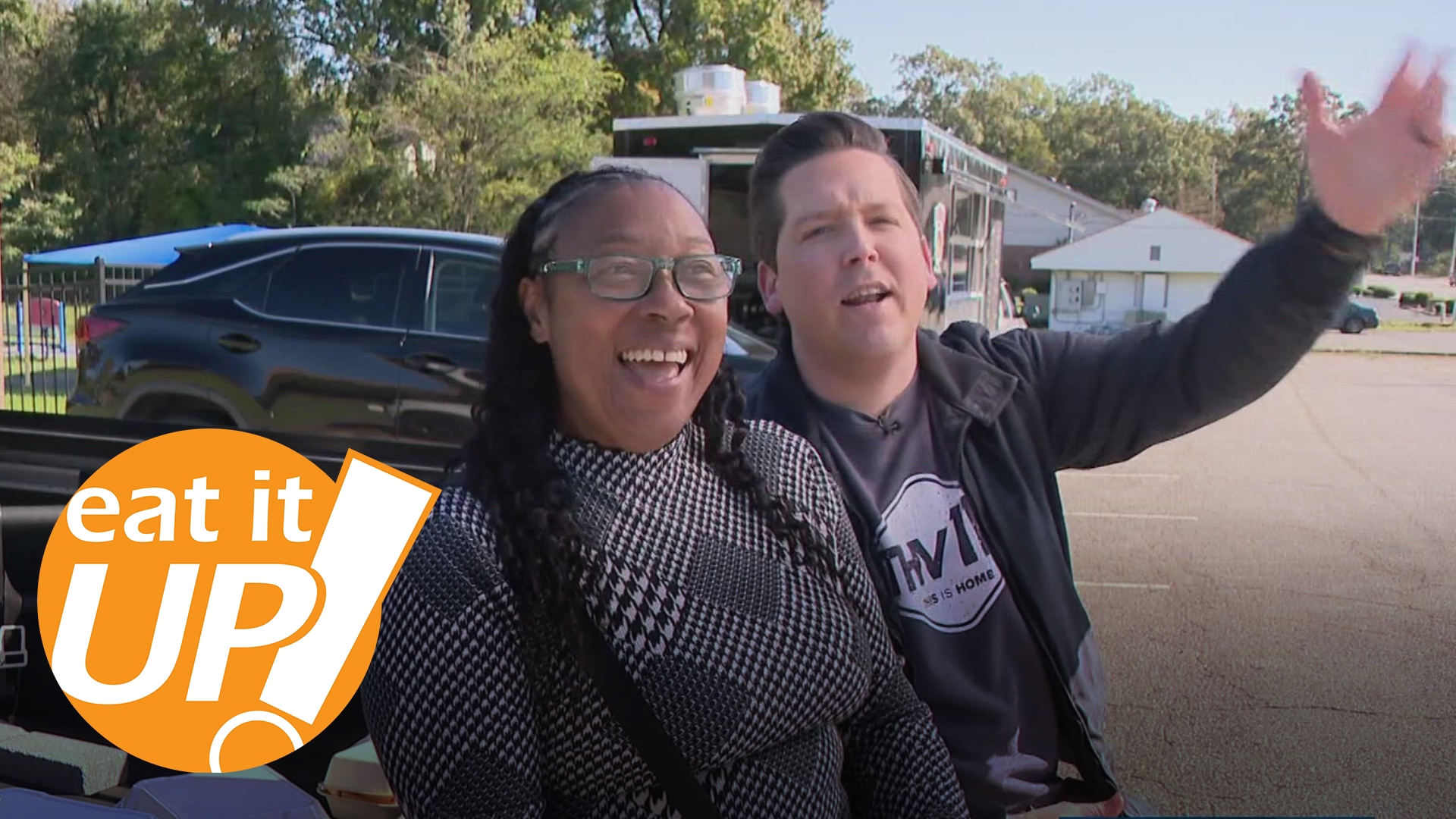 Long car line in Little Rock for annual pre-Thanksgiving giveaway ...