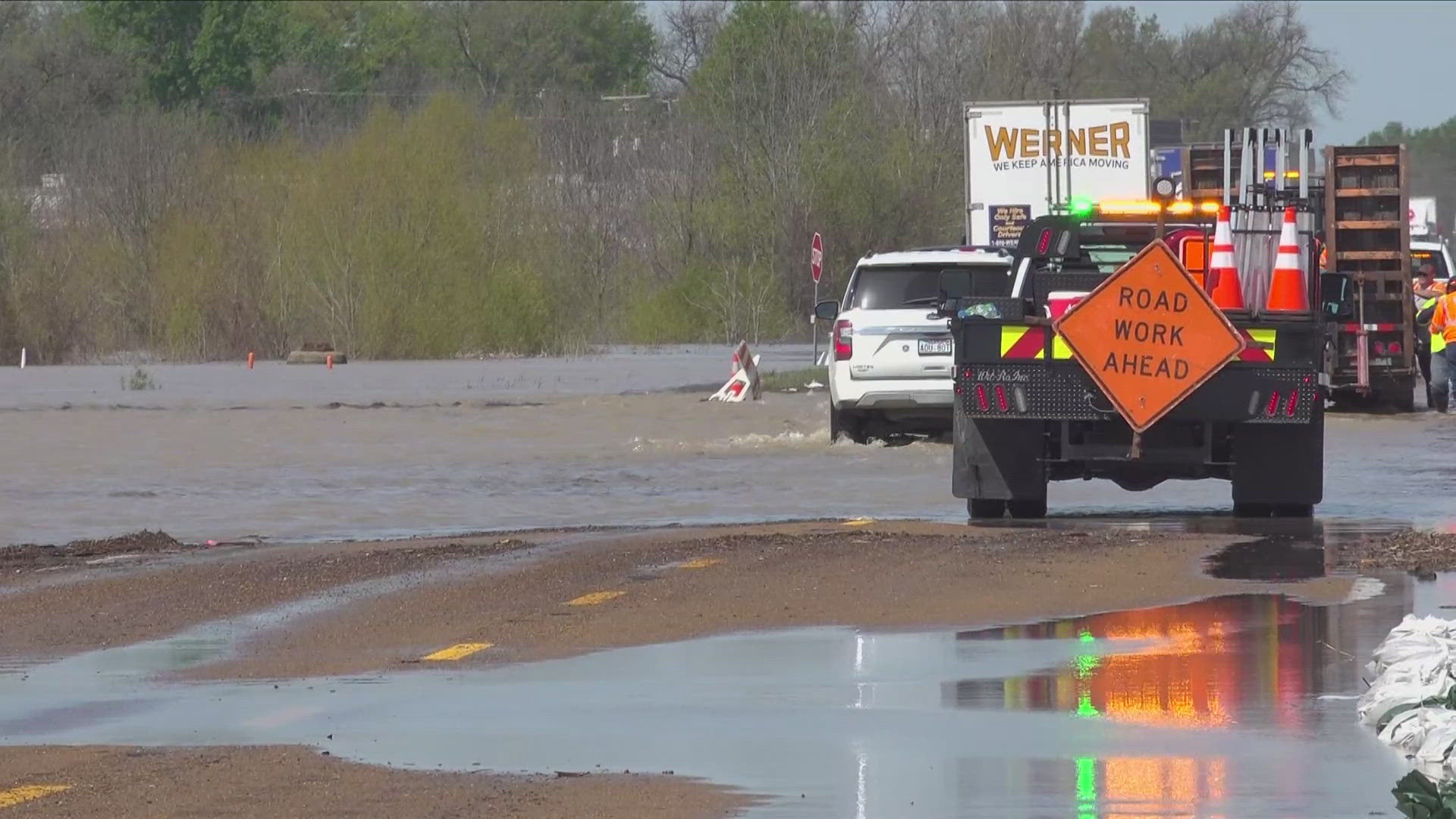 Earle, Arkansas, residents react to highway flooding | thv11.com