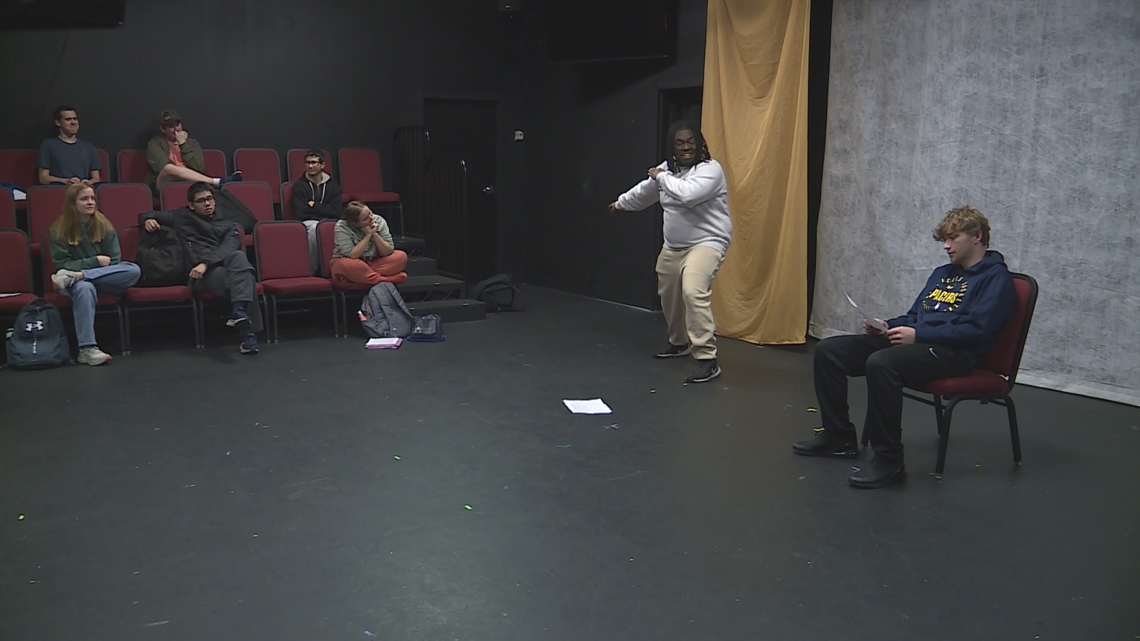College acting class teaches skills beyond the stage | thv11.com