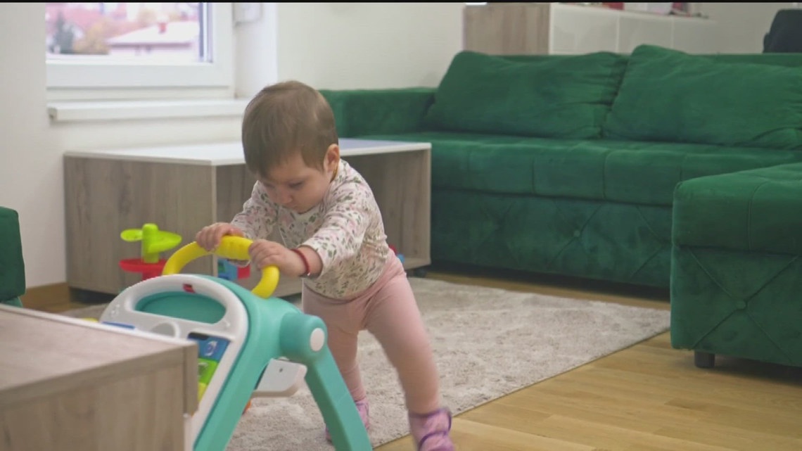 How to choose safe, age-appropriate gifts for kids | thv11.com